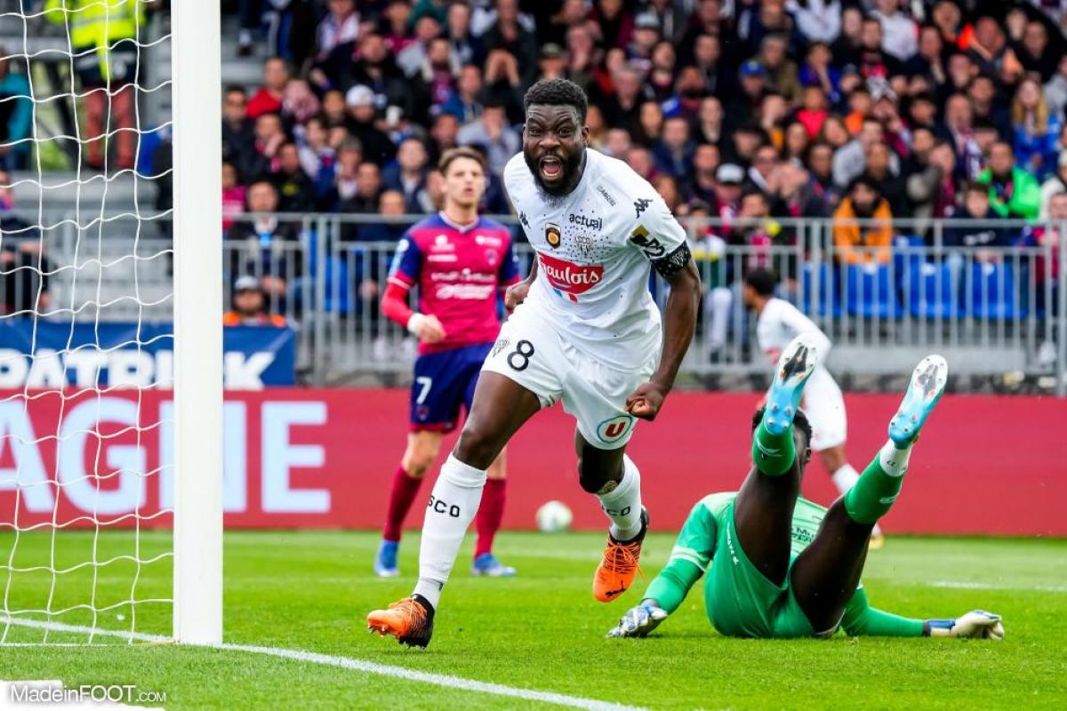 Bertrand Isidore Traoré (ASSE) : Statistiques / salaire / âge et origine