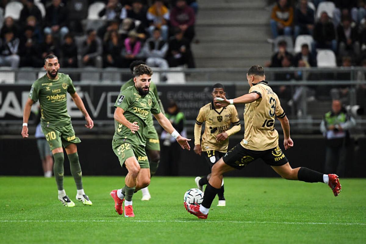 Ligue 2 - Les notes de l'ASSE face à l'Amiens SC : Lucas Stassin et les ...